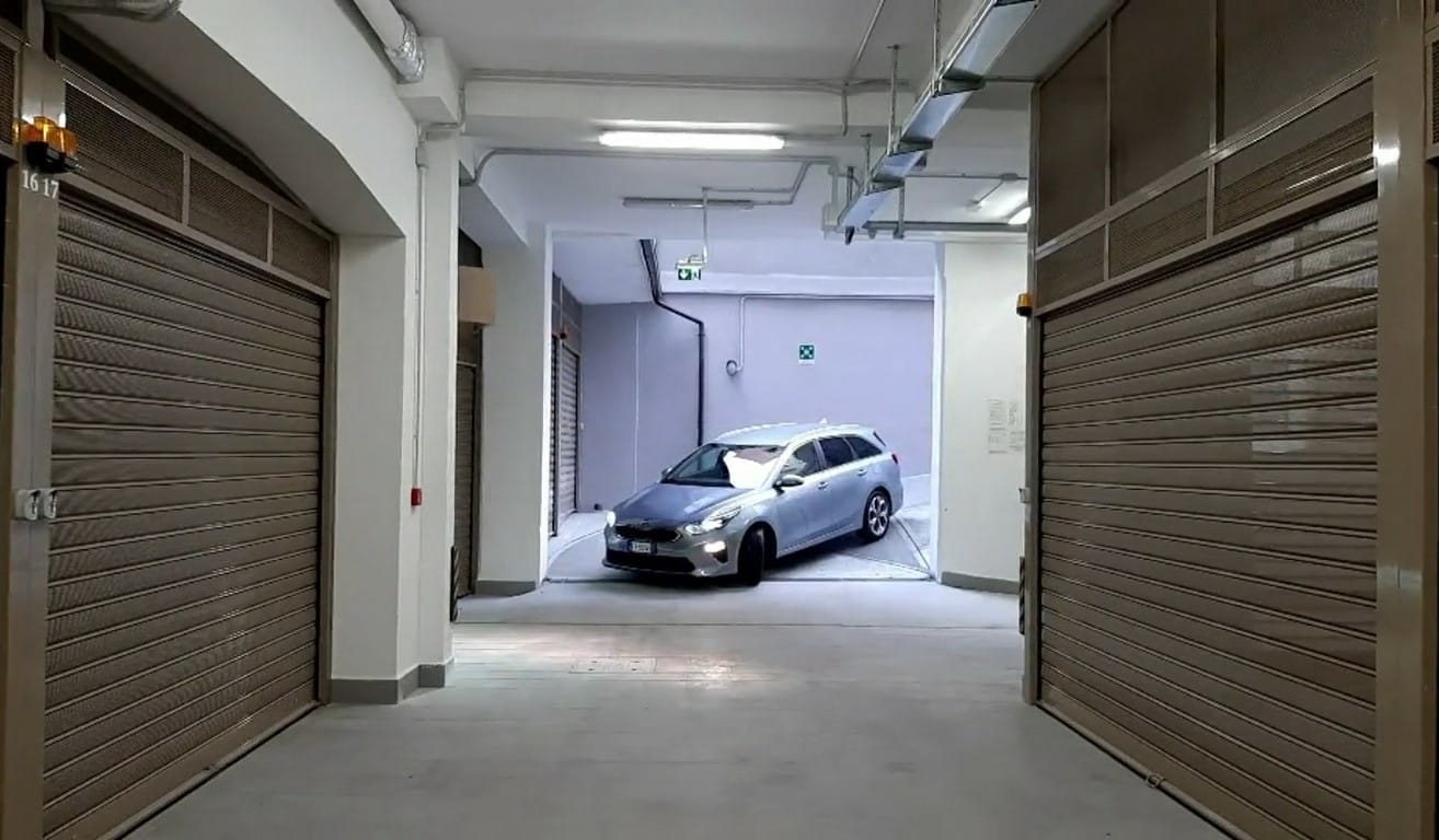 BOX AUTO DI NUOVA COSTRUZIONE - MontanaroGroup Real Estate